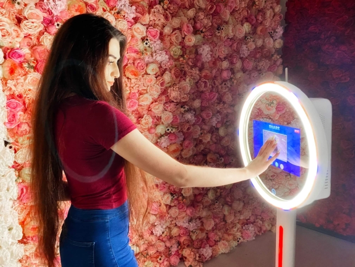 Cloee Ring Light Photo Booth - Photo Booth International